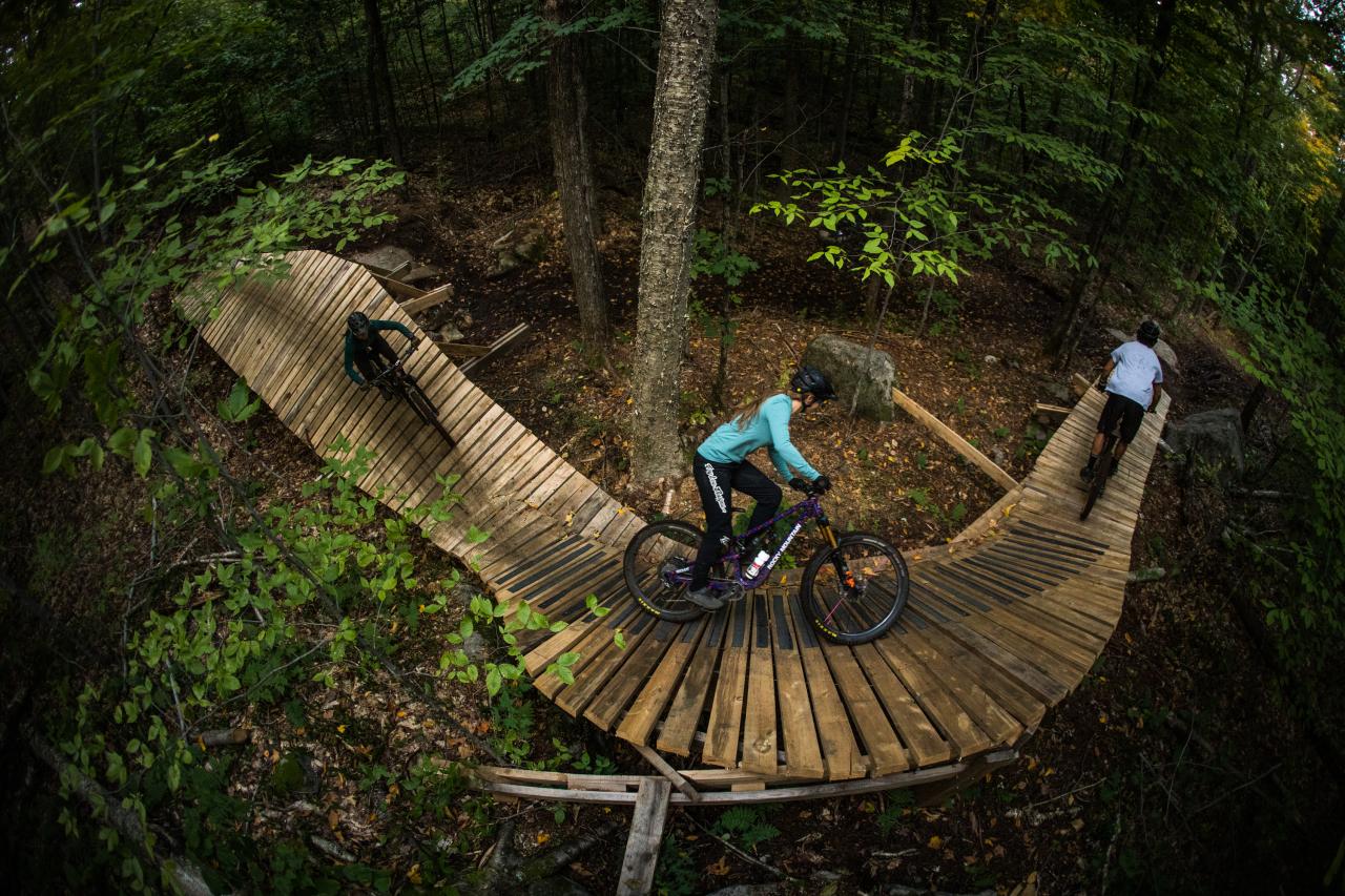 Empire 47 | Québec vélo de montagne